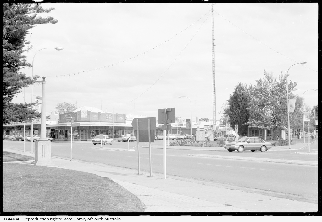 City Centre, Renmark • Photograph • State Library of South Australia