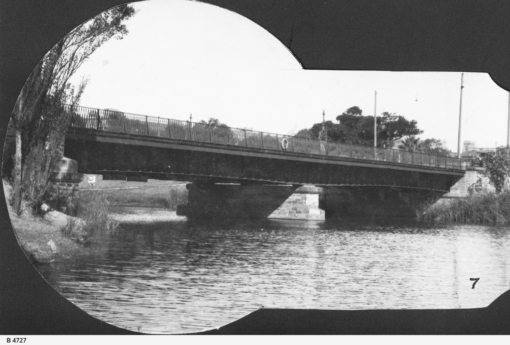 Victoria Bridge, Adelaide • Photograph • State Library of South Australia
