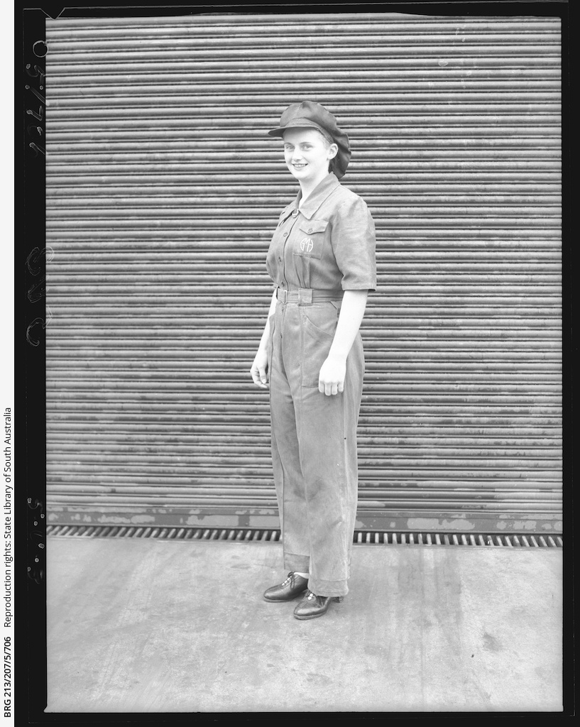 Women's GMH uniform caps • Photograph • State Library of South Australia