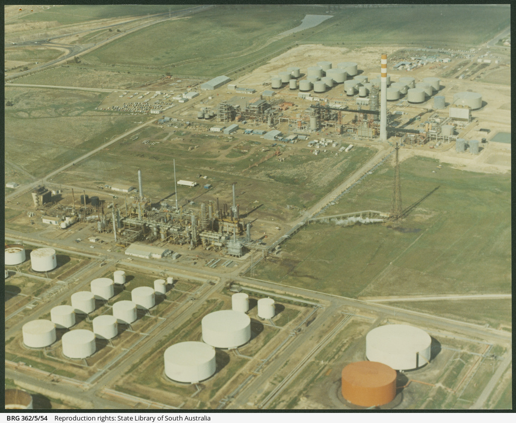 Photographs of Port Stanvac oil refinery, plant and staff • Manuscript ...