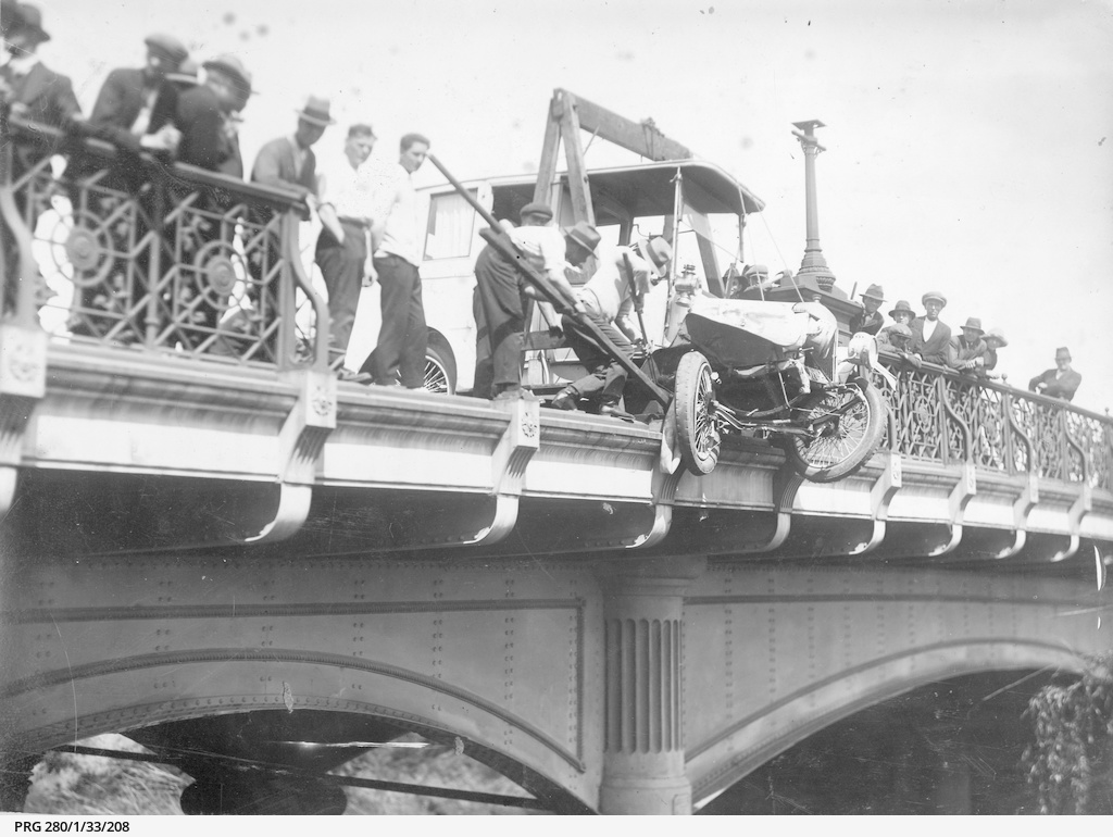 Motor accident on Frome Bridge, Adelaide • Photograph • State Library ...