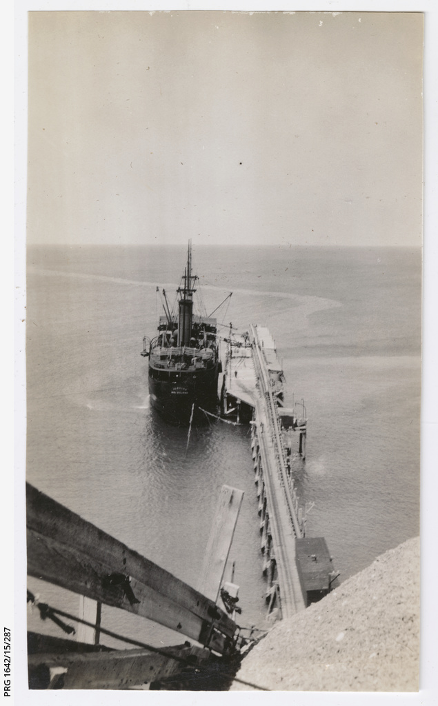 'Ulooloo' loading grain at Stenhouse Bay • Photograph • State Library ...