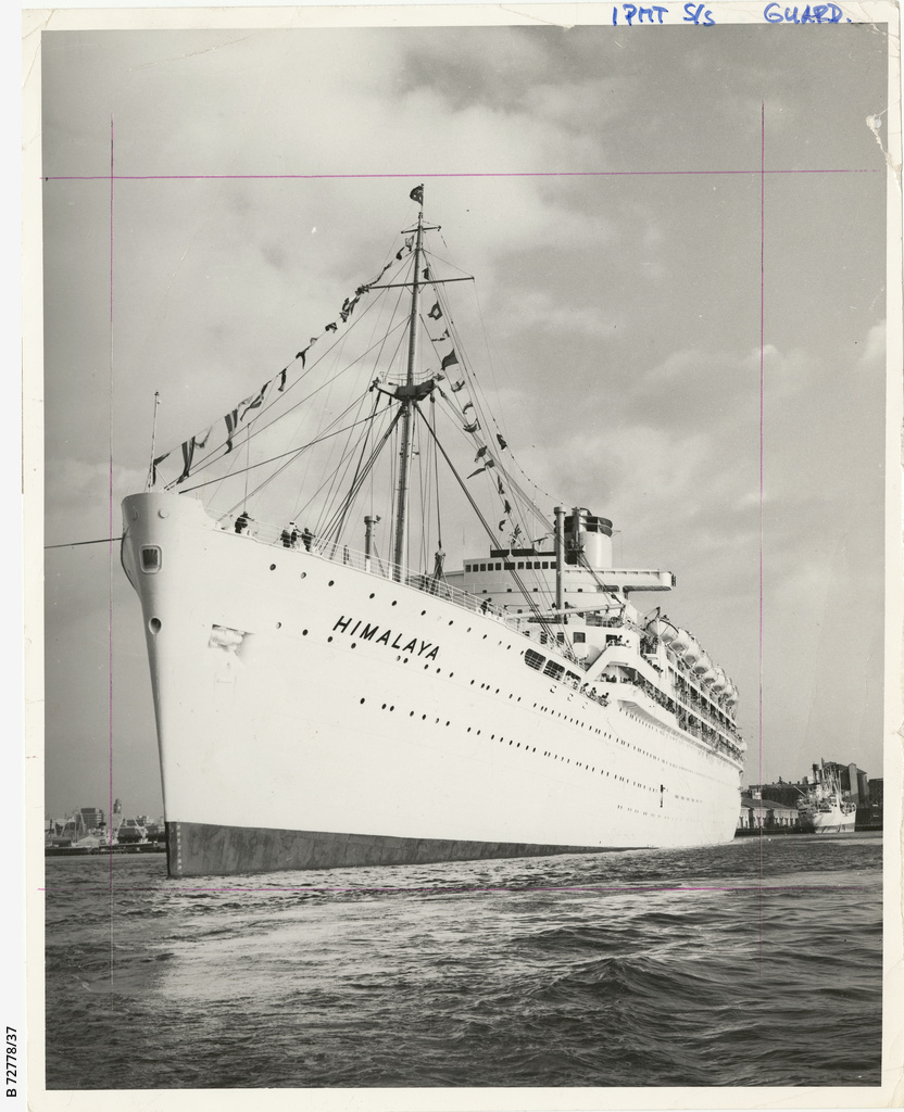 Photographs relating to Messenger Press : Boats, ships and yachts ...