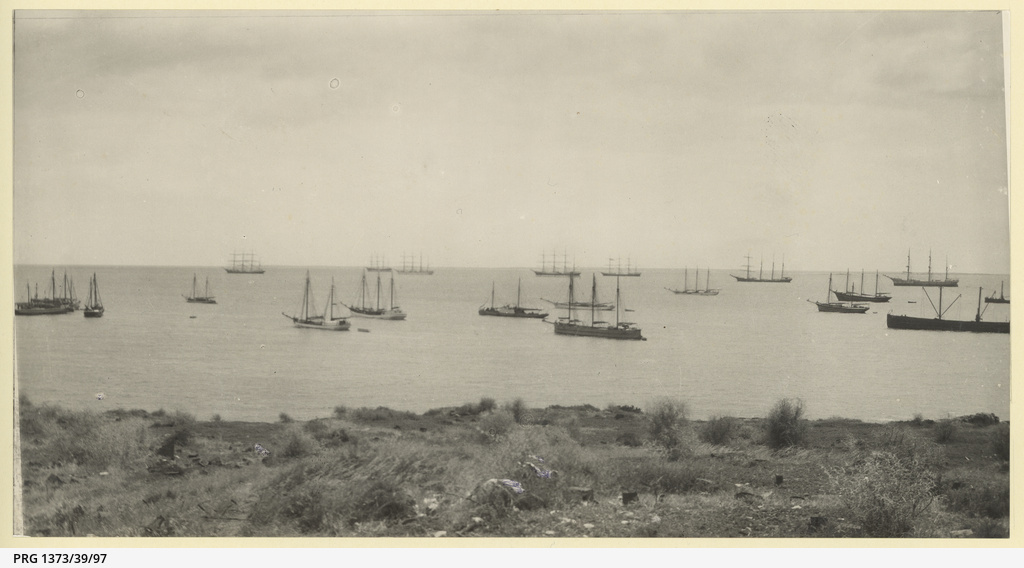 Shipping, Port Victoria January 1933 • Photograph • State Library of ...