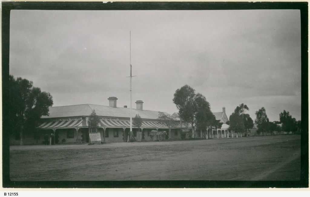 Minlaton Hotel • Photograph • State Library of South Australia
