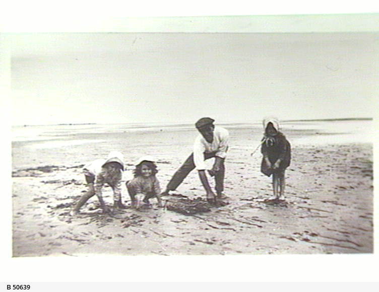 Collecting cockles • Photograph • State Library of South Australia