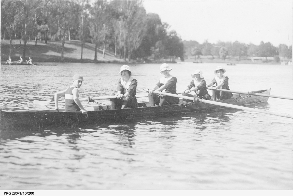 Women's rowing crew from Port Pirie • Photograph • State Library of ...