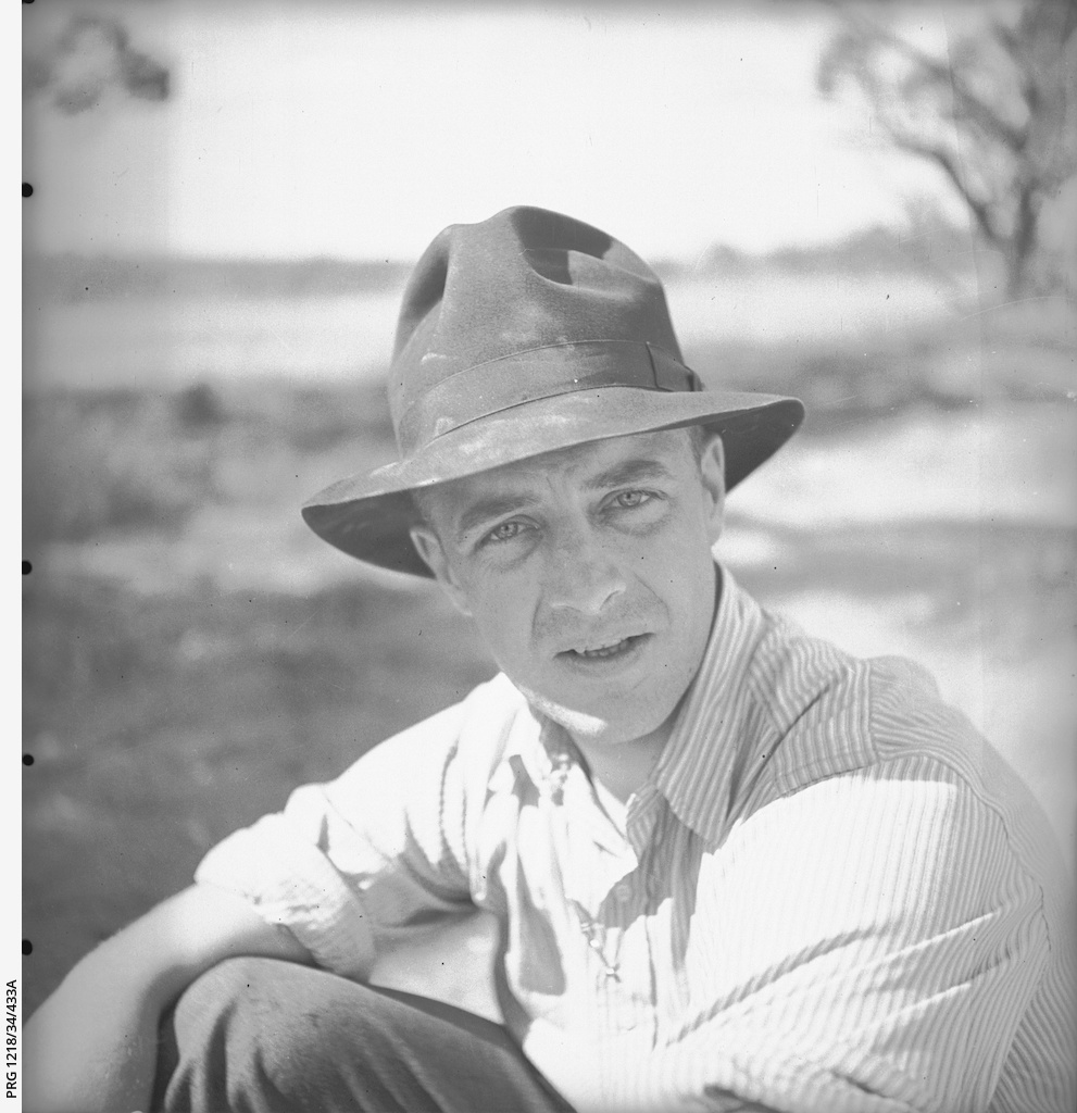 Hallum Movius, Salt Creek • Photograph • State Library of South Australia