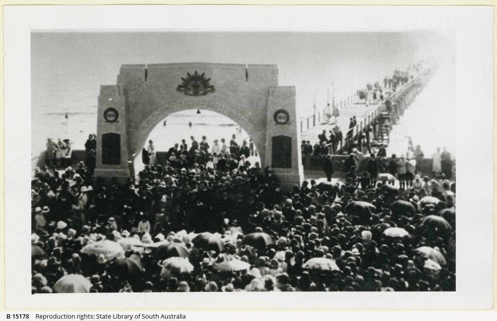 Memorial Arch, Brighton • Photograph • State Library of South Australia