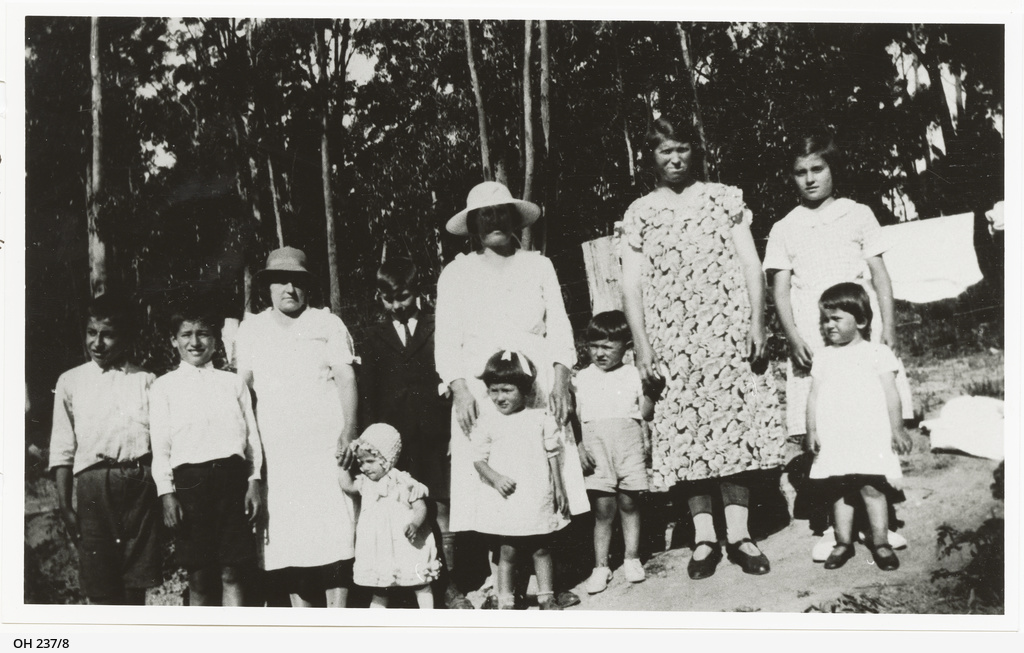 Italian emigrants in South Australia • Photograph • State Library of ...