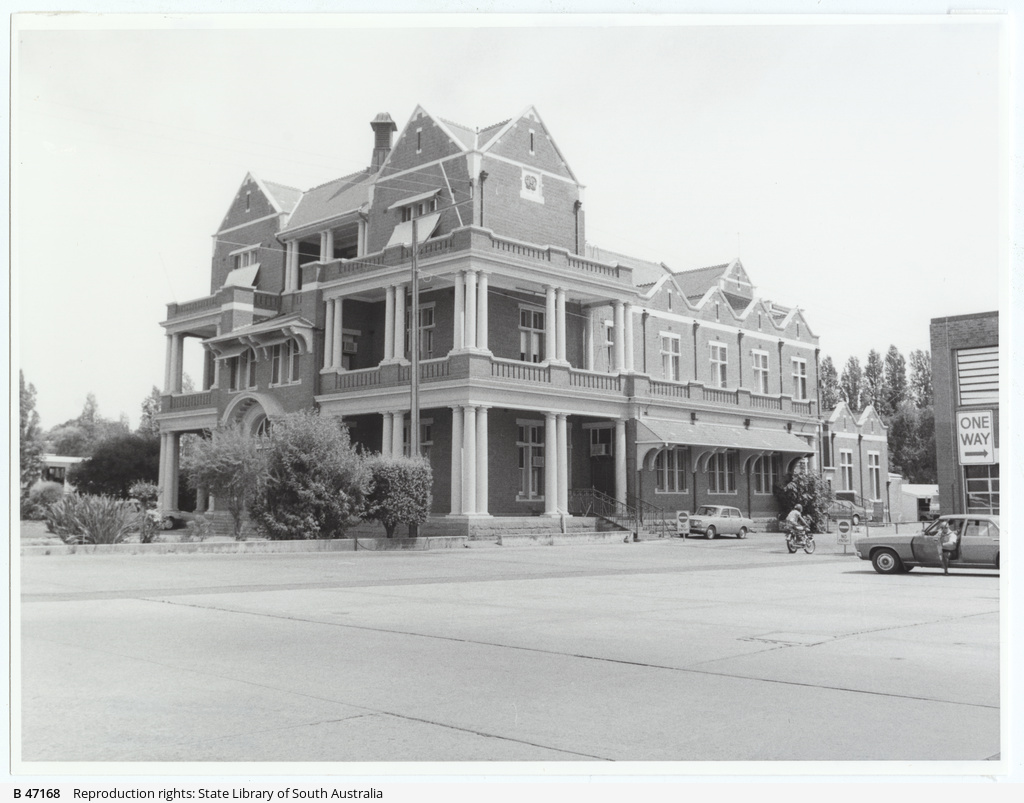 Hackney Bus Depot • Photograph • State Library of South Australia