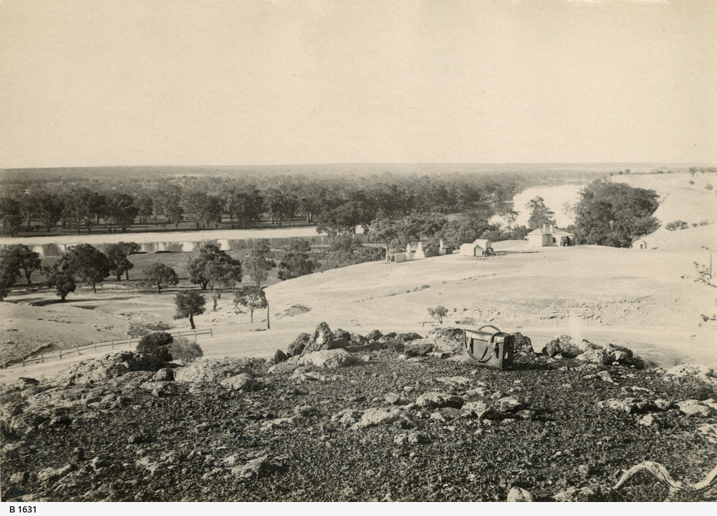 Overland Corner • Photograph • State Library of South Australia