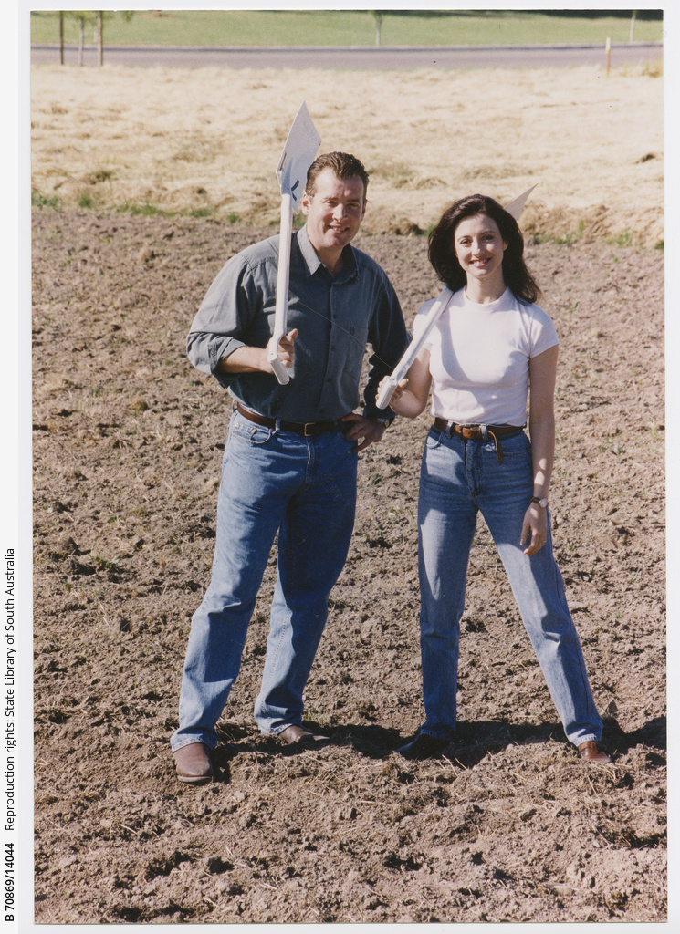 NWS 9 Adelaide Today co-hosts Scott McBain & Coralie Cheney ...