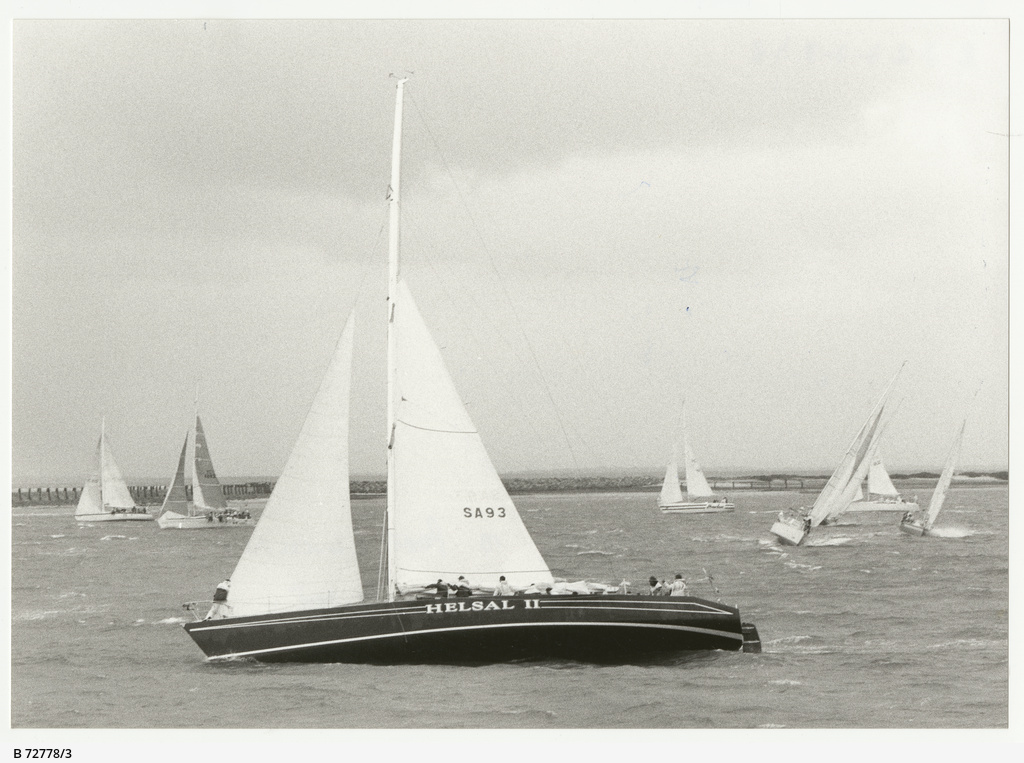 Photographs relating to Messenger Press : Boats, ships and yachts ...