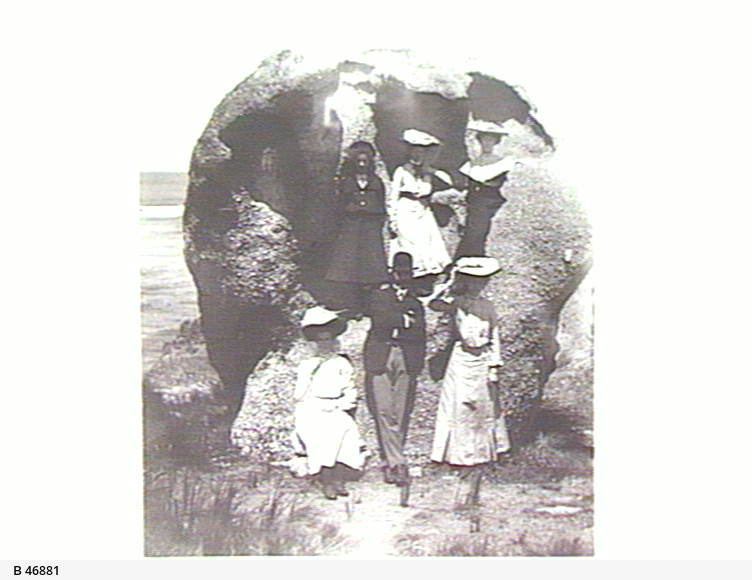Hunt Family • Photograph • State Library of South Australia