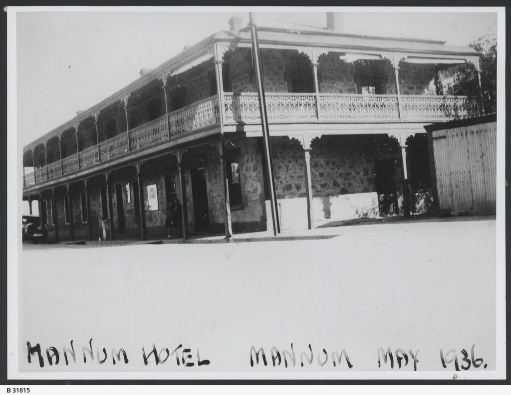 Mannum Hotel • Photograph • State Library of South Australia