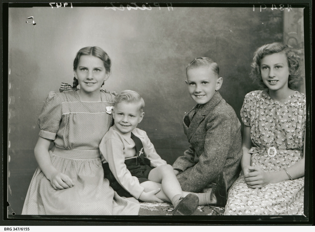 Pietsch children • Photograph • State Library of South Australia