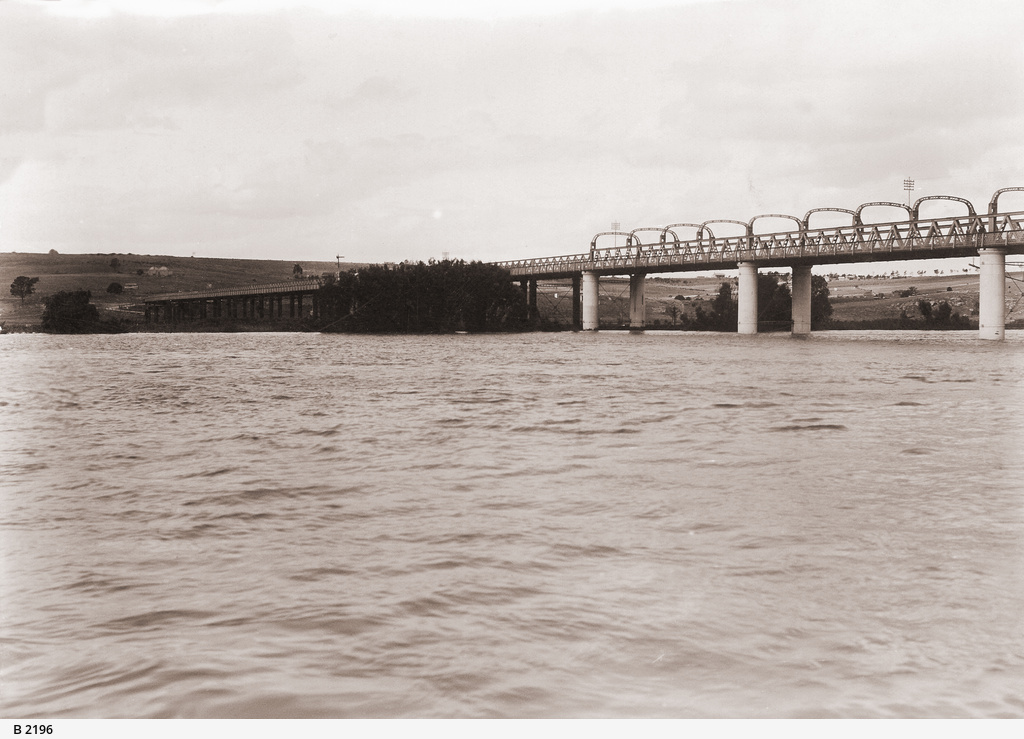 Murray Bridge • Photograph • State Library of South Australia