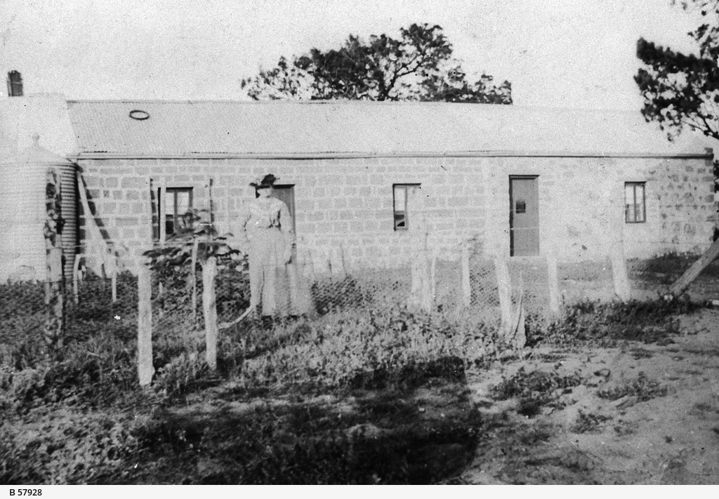 August Gold Zadow's home at Swan Reach • Photograph • State Library of ...