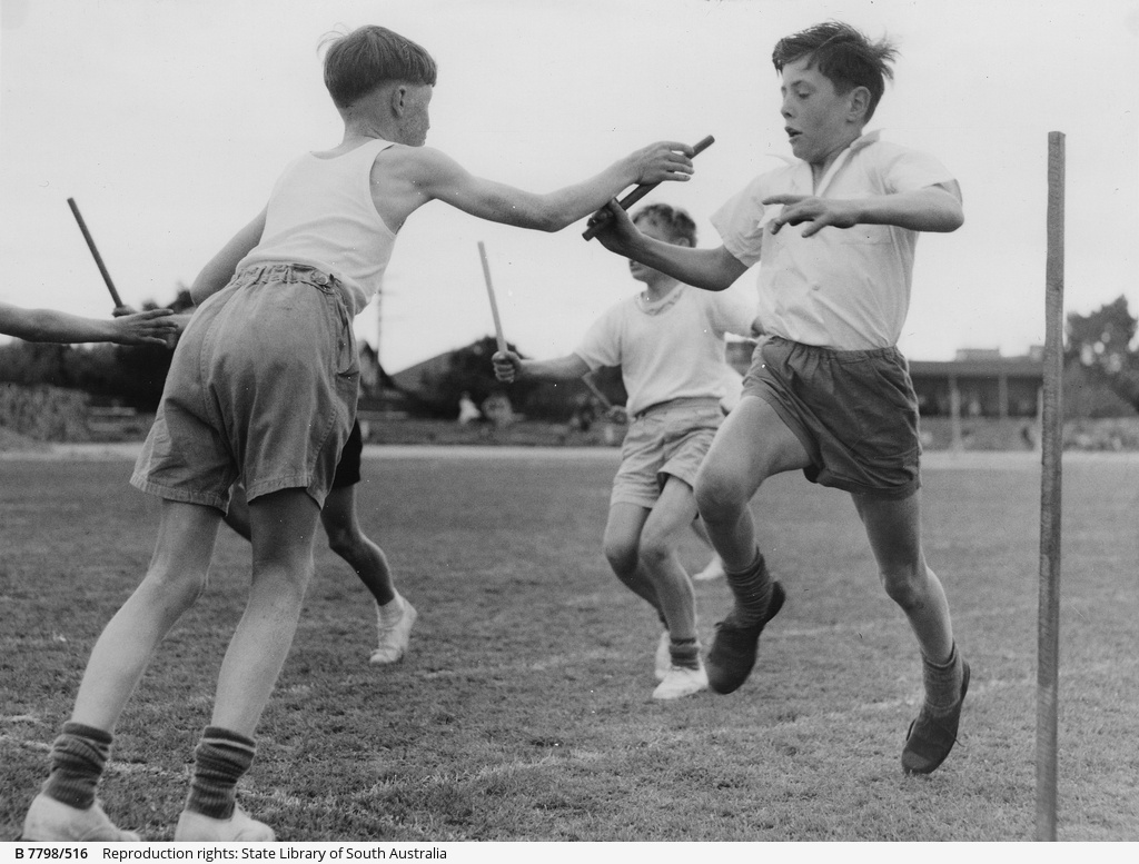 A boys' shuttle relay • Photograph • State Library of South Australia
