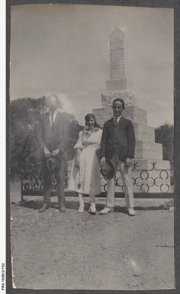 Frank Hawson monument • Photograph • State Library of South Australia