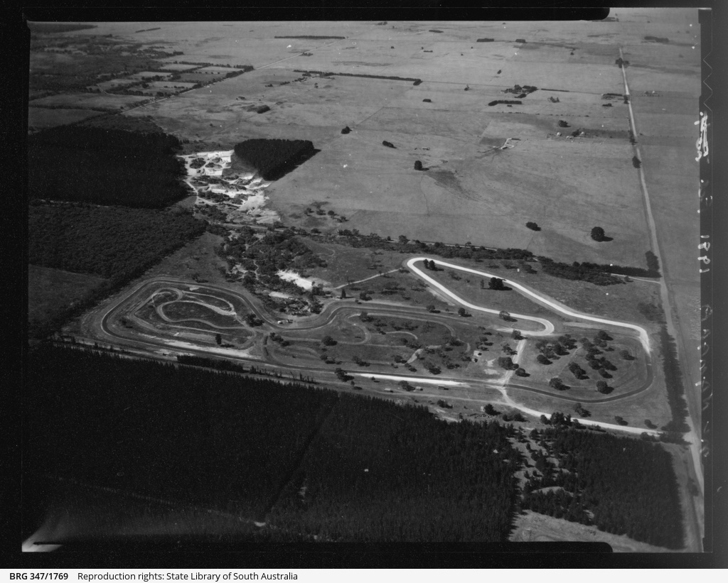 Aerial view of McNamara Park • Photograph • State Library of South ...