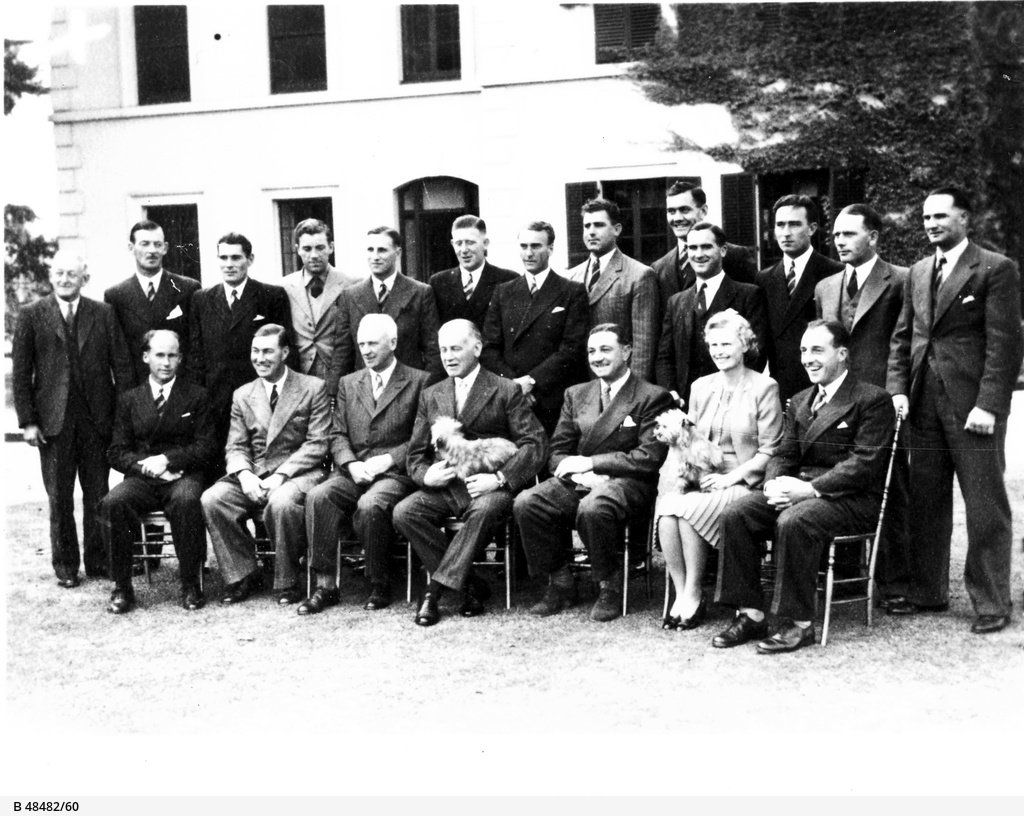 English Test Cricketers Photograph State Library Of South Australia english-test-cricketers-photograph-state-library-of-south-australia