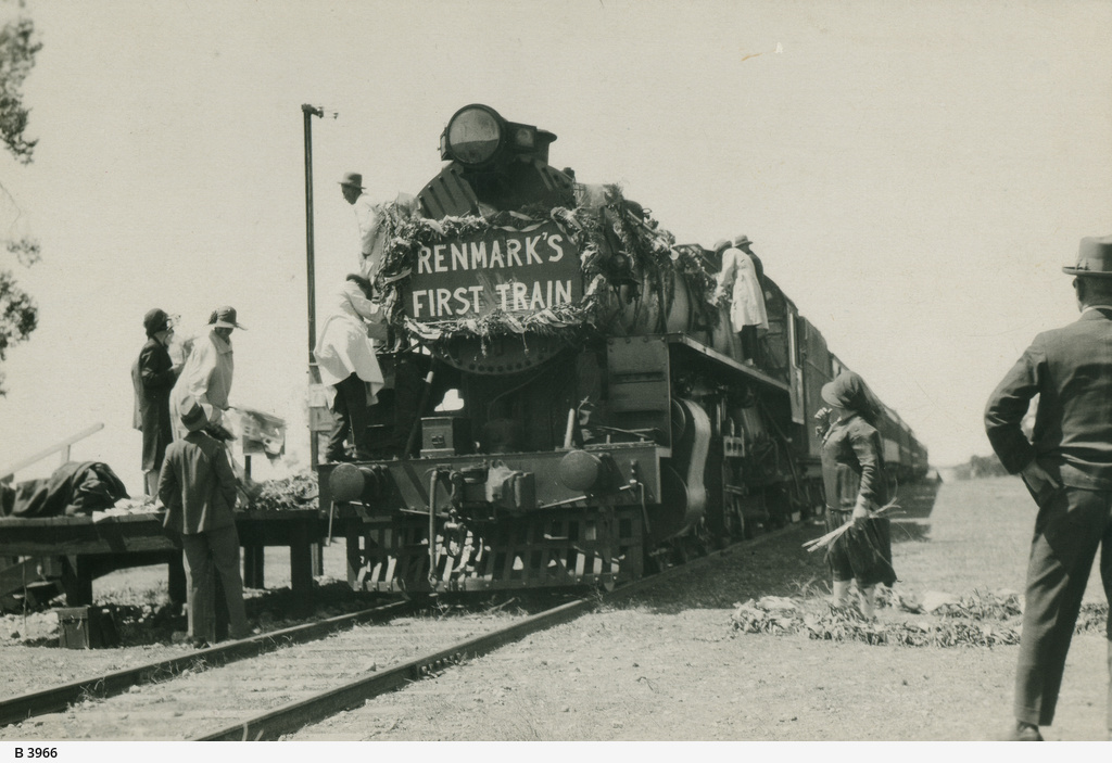 Renmark Railway • Photograph • State Library of South Australia