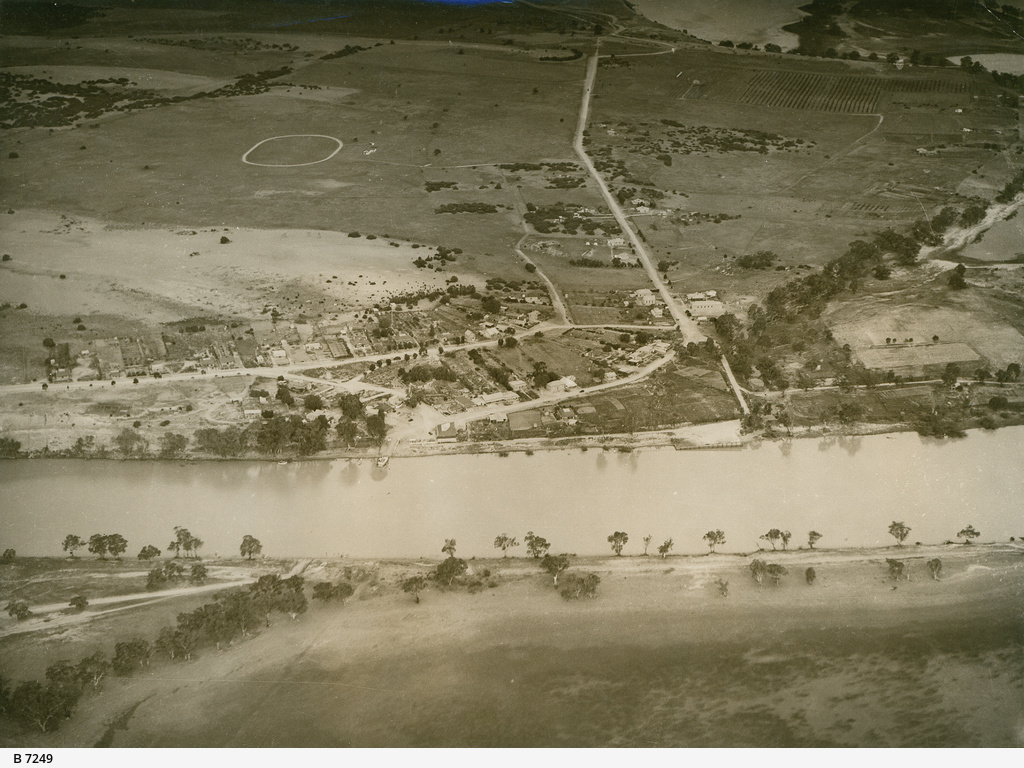 Swan Reach • Photograph • State Library of South Australia