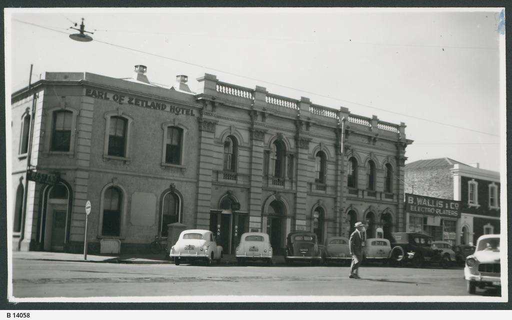 Flinders Street • Photograph • State Library of South Australia