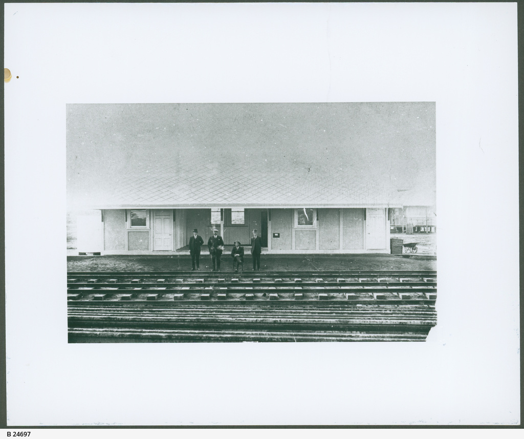 Tarcoola Railway Station • Photograph • State Library of South Australia