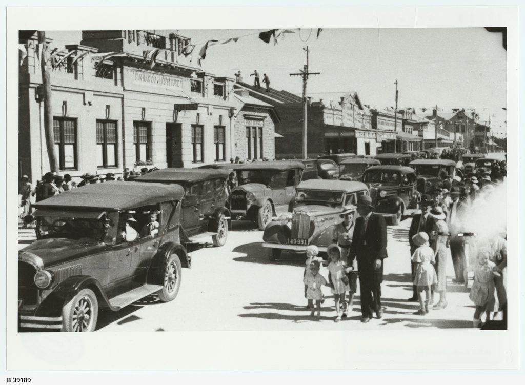 Main Street, Pinnaroo • Photograph • State Library of South Australia