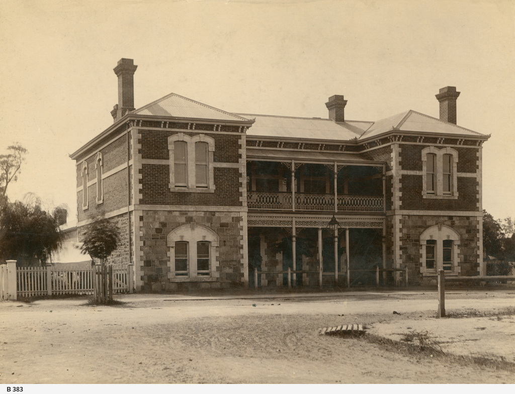 Woodside Hotel • Photograph • State Library of South Australia