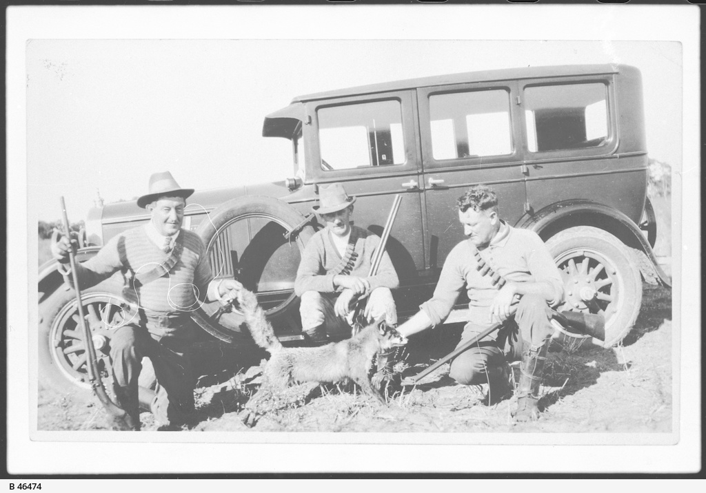 Fox hunters • Photograph • State Library of South Australia
