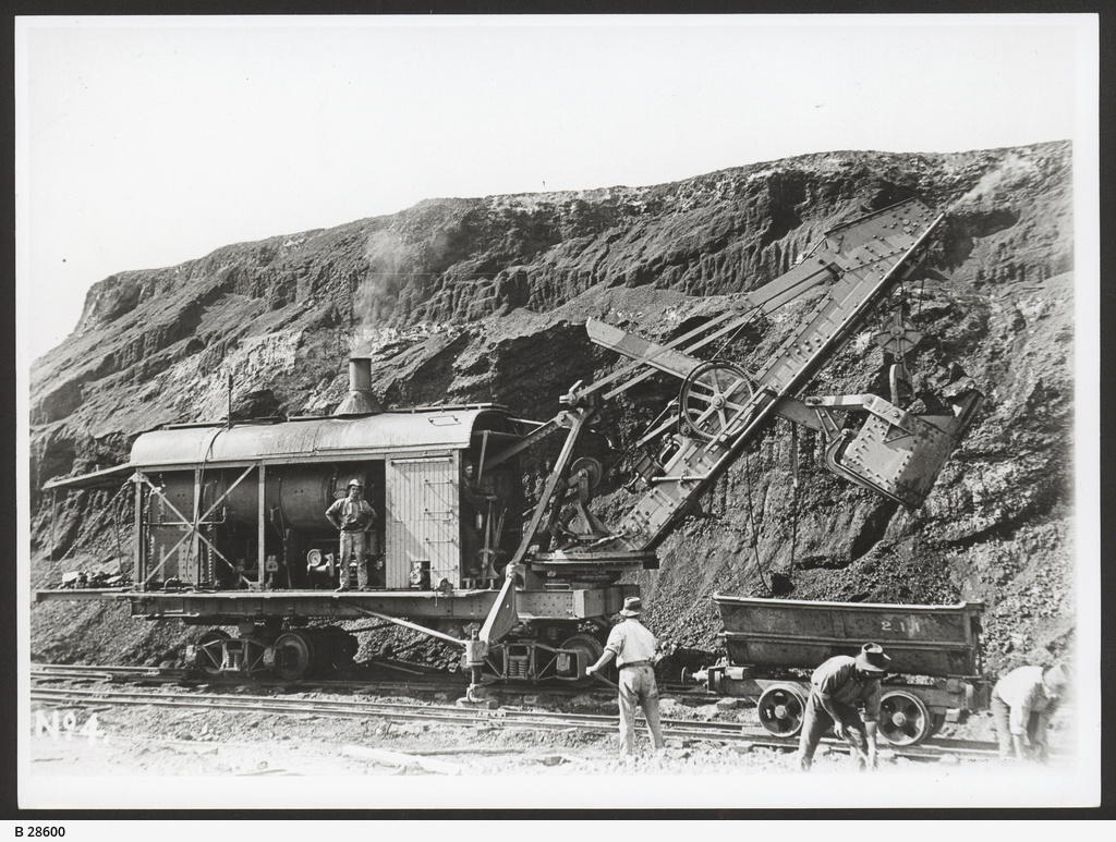 Steam Shovel, Moonta Mines • Photograph • State Library of South Australia