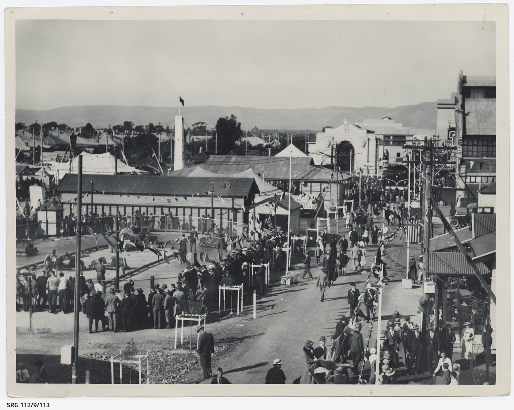 Crowds at the Wayville showgrounds • Photograph • State Library of ...