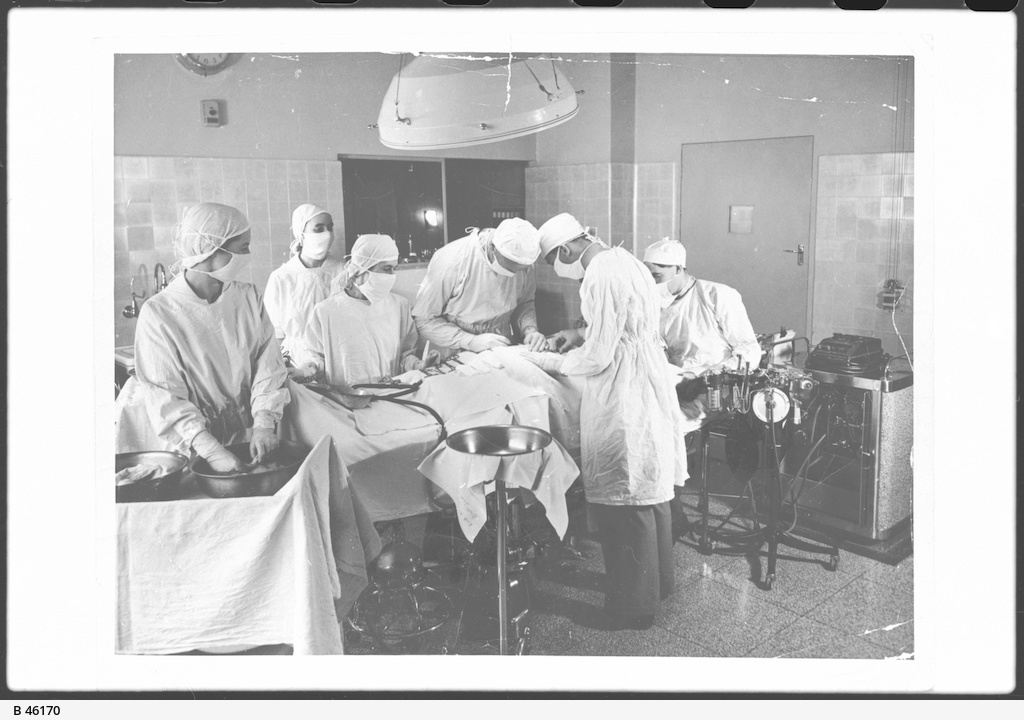 Medical operation • Photograph • State Library of South Australia