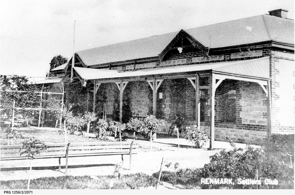Renmark Settlers club • Photograph • State Library of South Australia