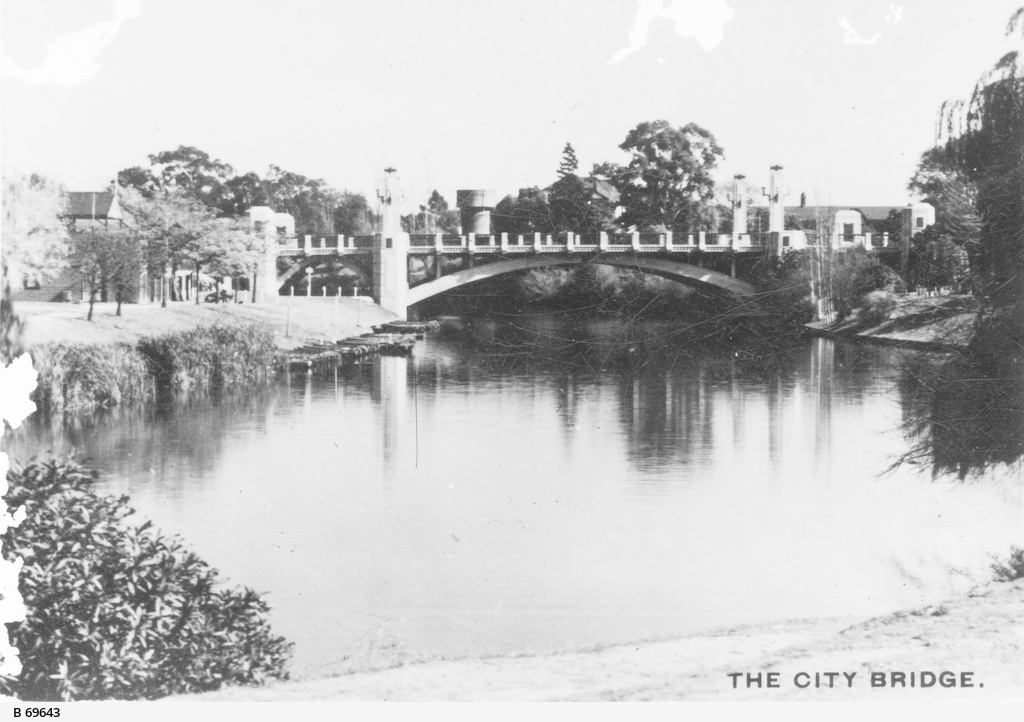 Adelaide Bridge • Photograph • State Library of South Australia