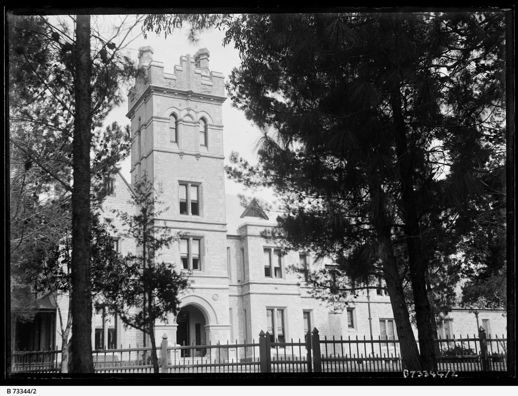 Hoffmann photographs, box 19, Mount Breckan and Granite Island ...