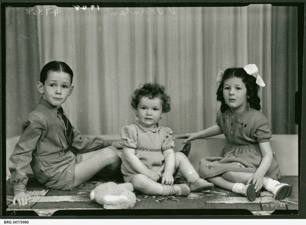 Scanlon children • Photograph • State Library of South Australia