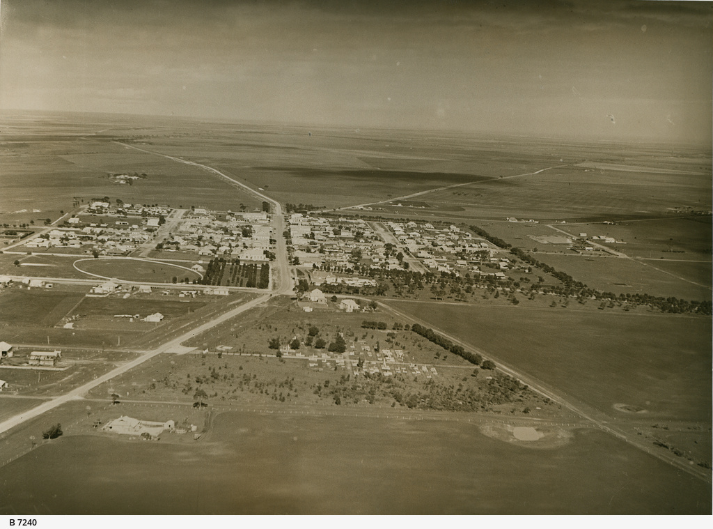 Aerial view of Maitland • Photograph • State Library of South Australia