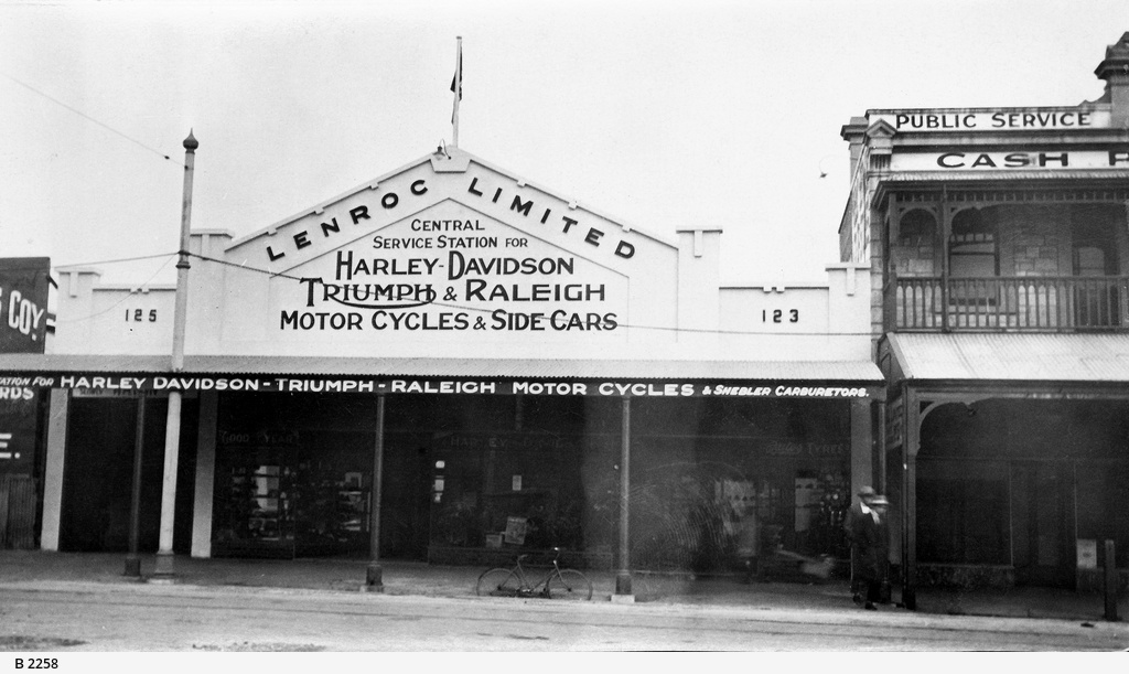 Flinders Street • Photograph • State Library of South Australia