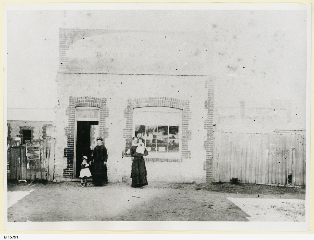 T. Higgins store • Photograph • State Library of South Australia