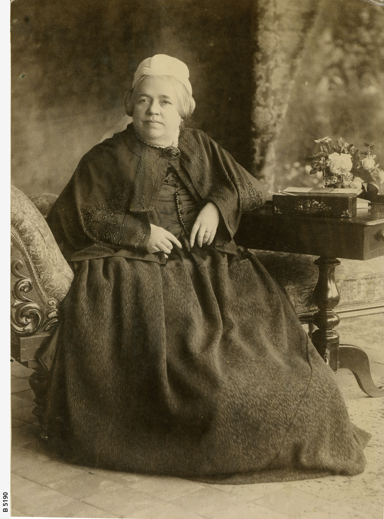 Mrs. Alfred Watts • Photograph • State Library of South Australia