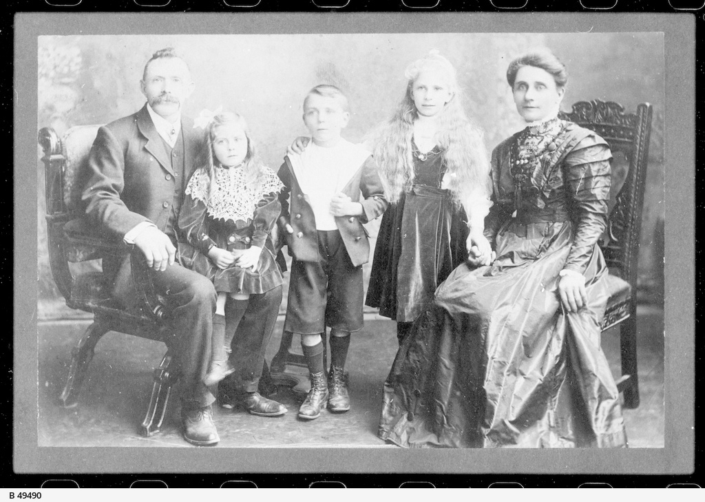 Tregonning Family • Photograph • State Library of South Australia