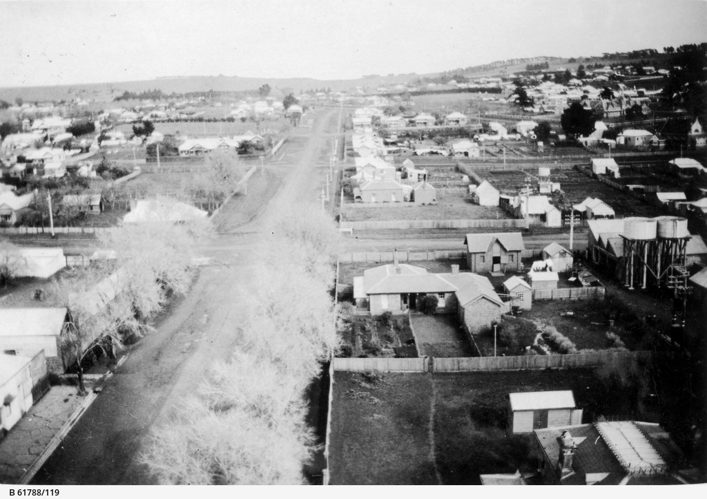 Touring in S.A. and Victoria : Camperdown • Photograph • State Library ...